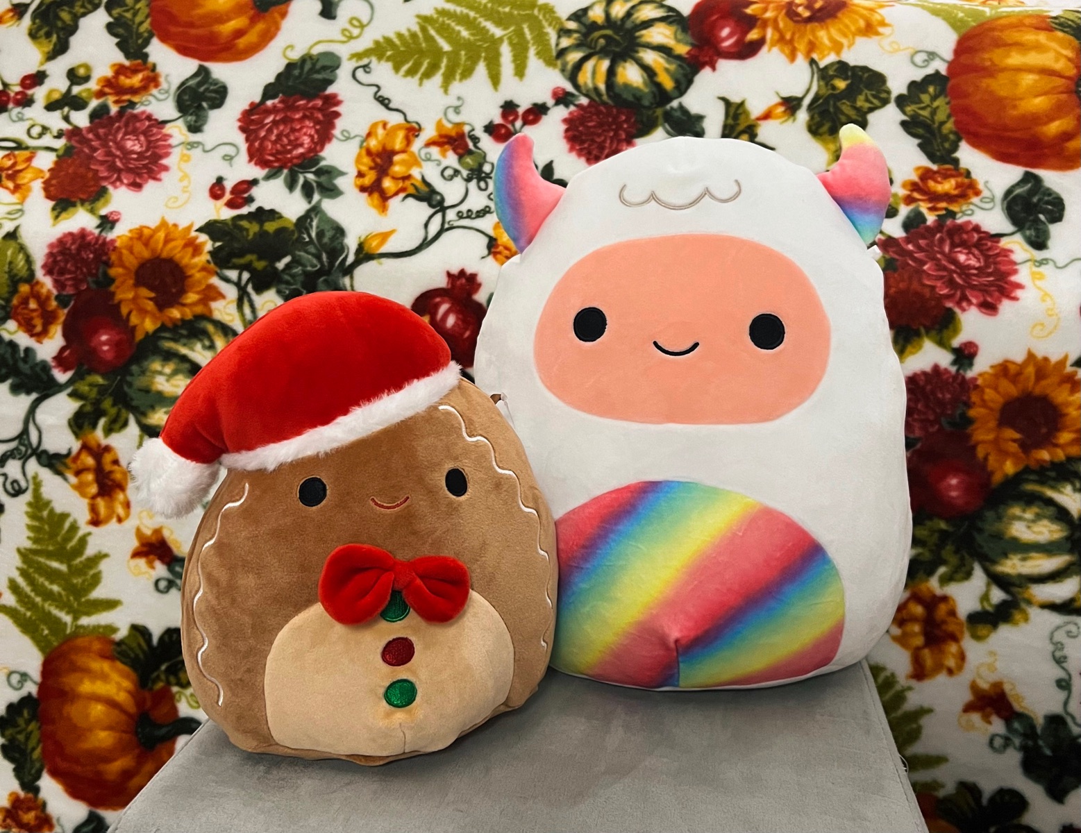 Yuri (Rainbow) the Yeti Squishmallows Christmas | SquadApp