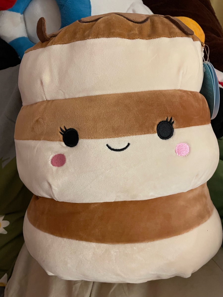 Rayen (w/ Syrup) the Pancakes Squishmallows Snack | SquadApp