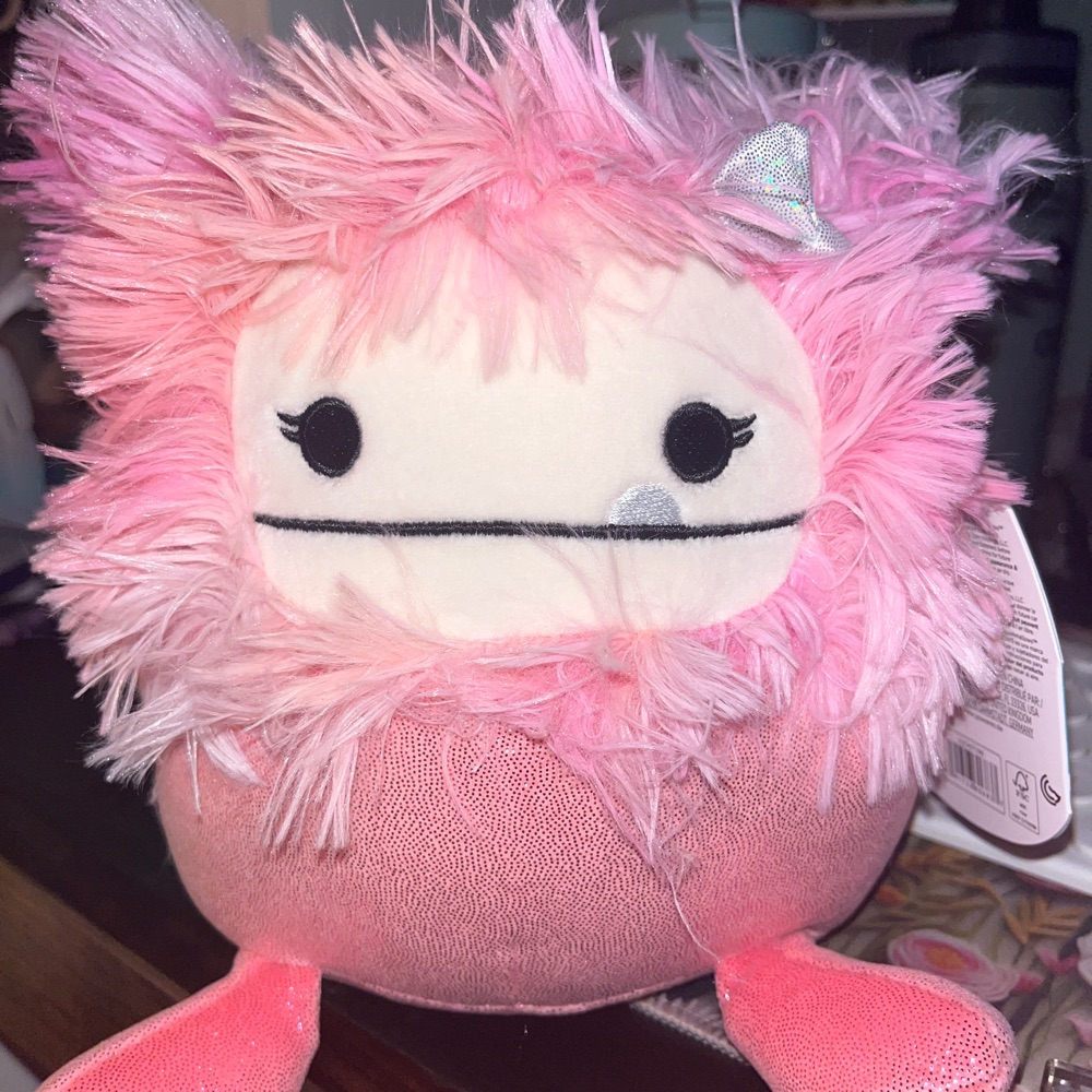 Caparinne (Sparkly) the Bigfoot Squishmallows Sparkly | SquadApp