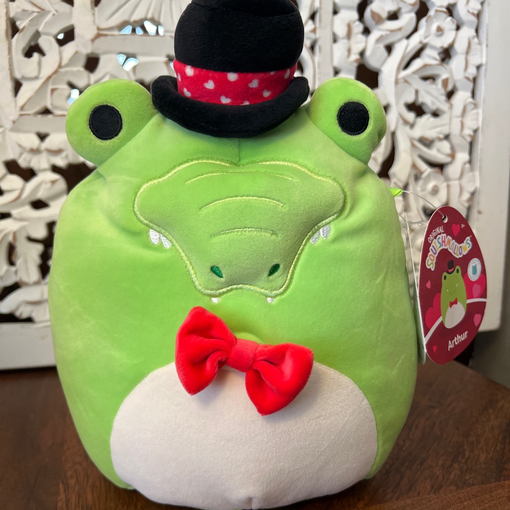 Arthur (Top Hat, Bow Tie) the Alligator Squishmallows Valentines 2025 ...