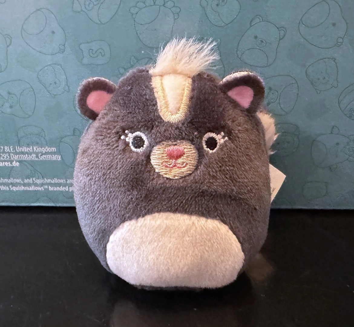 Selma (SV Perfume) the Skunk Squishmallows Style & Play Clips | SquadApp