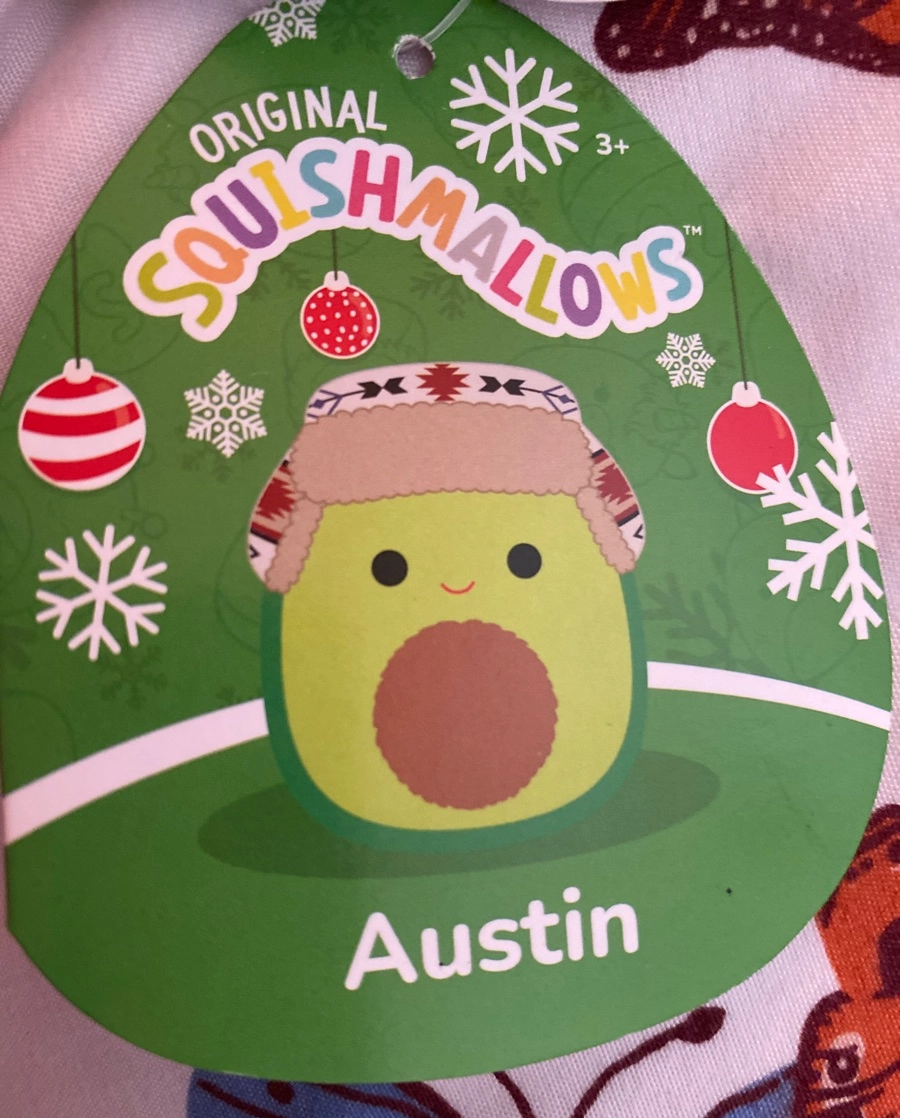Austin (Fuzzy Belly, Winter Hat) the Avocado Squishmallows Holiday 2022 ...
